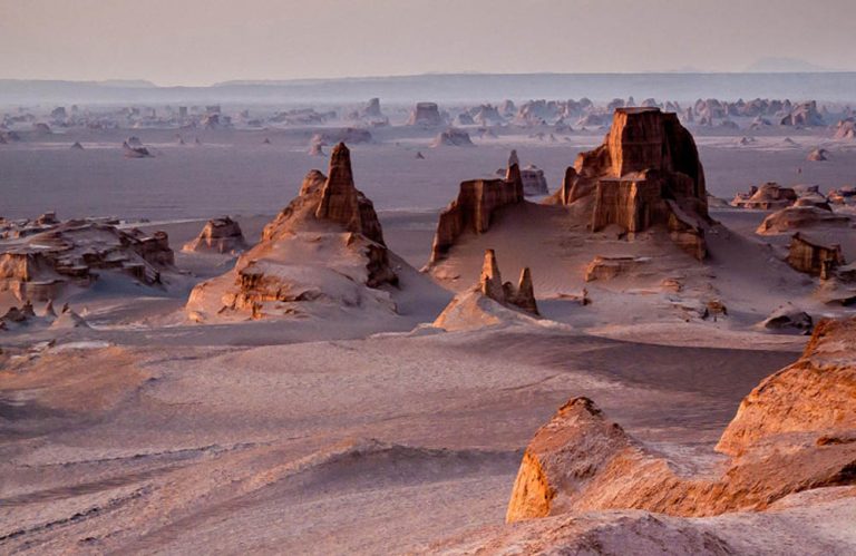 Kalut Shahdad desert is a spectacular scenic area - goingIRAN