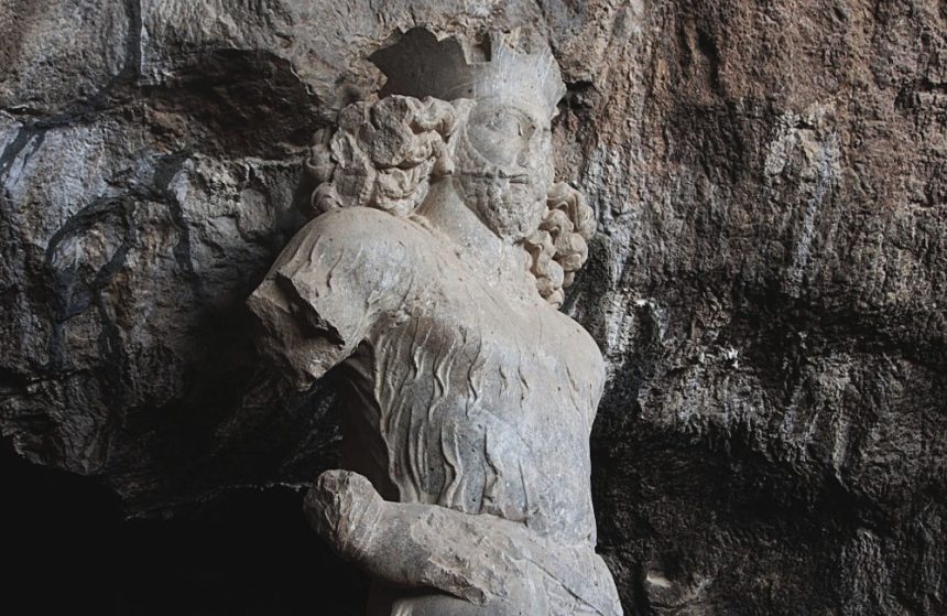 Statue of Shapur I, the 1,700 Year Old in IRAN - goingIRAN
